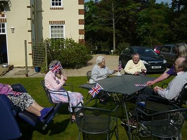 Celebrating VE Day at Aldringham Court
