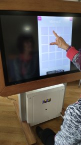 Interactive digital table