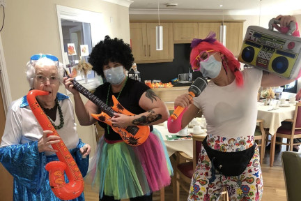 Party time pop pickers