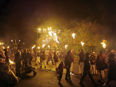 East Hoathly Bonfire Celebrations