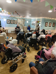 Maun View care home Introduces MIDDEL