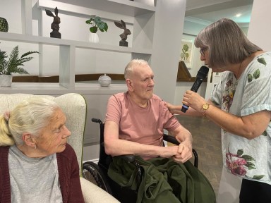 The Singing Gardener comes to Hilton Park