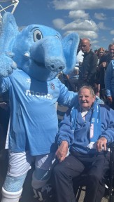 Coventry City fan’s dream day at legends’ statue unveiling
