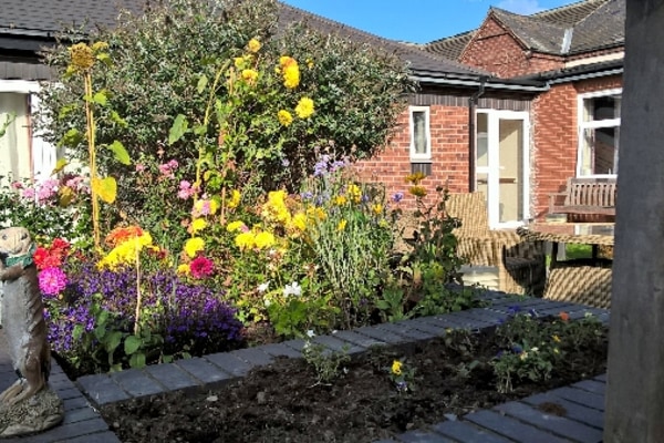 Carr Gate Care Home, Lawns Lane, Wakefield, West Yorkshire WF2 0QU | 59 ...