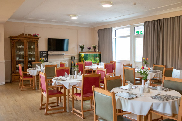 Mundy House Care Home, Church Road, Basildon, Essex SS14 2EY | 193 Reviews