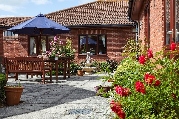 Barchester Friston House Care Home, 414 City Way, Rochester, Kent ME1 ...