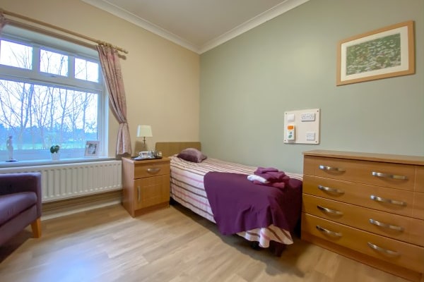 Ridgeway Lodge Care Home, Brandreth Avenue, Dunstable, Bedfordshire LU5 ...