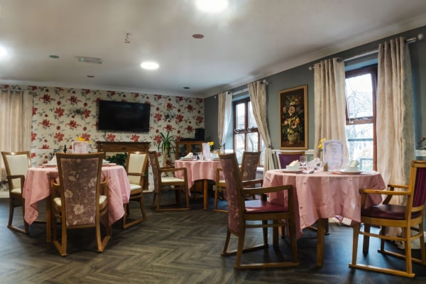 Springfield Care Centre care home, 20 Springfield Drive, Barkingside ...
