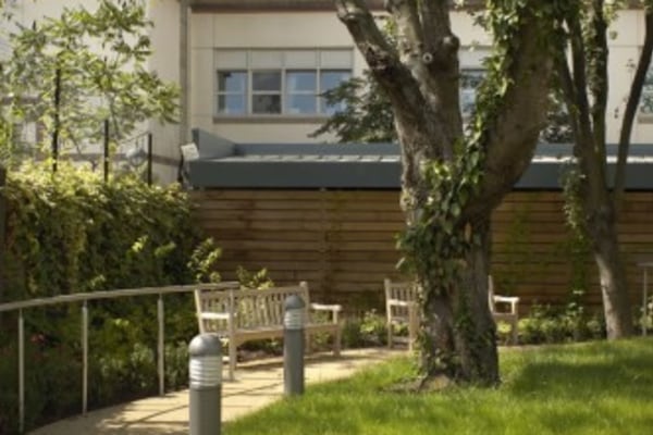 Ellesmere House care home, 9 Nightingale Place, London SW10 9NG | 38 ...