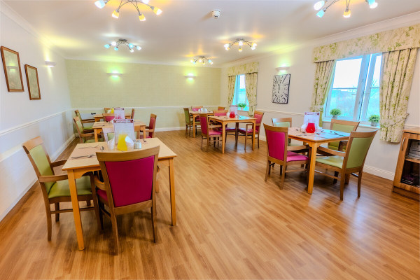 The Homestead, 24 Flax Crescent, Shilton Park, Carterton, Oxfordshire ...