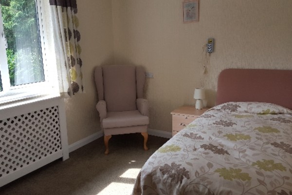 Knoll House care home, Studham Lane, Dunstable, Bedfordshire LU6 2QJ ...