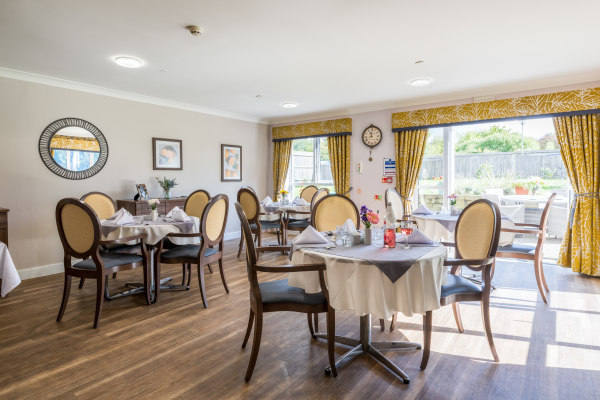 Sunnybank House Care Home, Botley Road, Fair Oak, Eastleigh, Hampshire ...