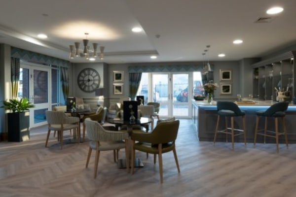 Alexander House Care Home, Hawkins Road, Exeter, Devon EX1 3UW | 27 Reviews