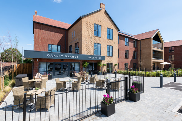 Oakley Grange Care Home, Cox Gardens, Warwick, Warwickshire CV34 7AT ...