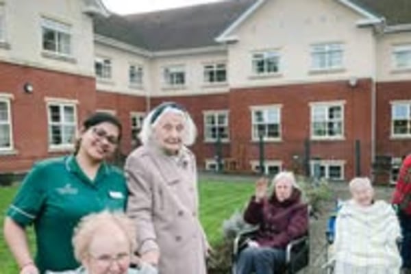 Barchester Maple Leaf Lodge Care Home, 37 Beacon Lane, Grantham ...