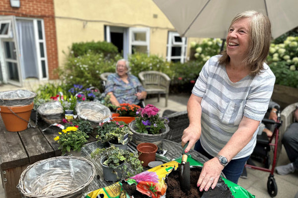 Pemberley House Care Home - Avery Healthcare, Grove Road, Basingstoke ...