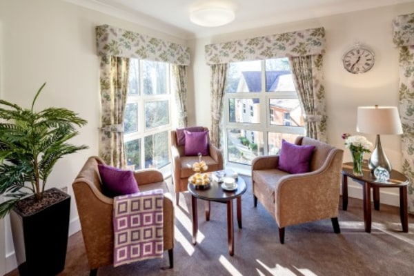 Pemberley House Care Home - Avery Healthcare, Grove Road, Basingstoke ...