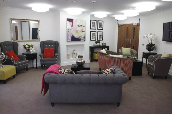 Pemberley House Care Home - Avery Healthcare, Grove Road, Basingstoke ...