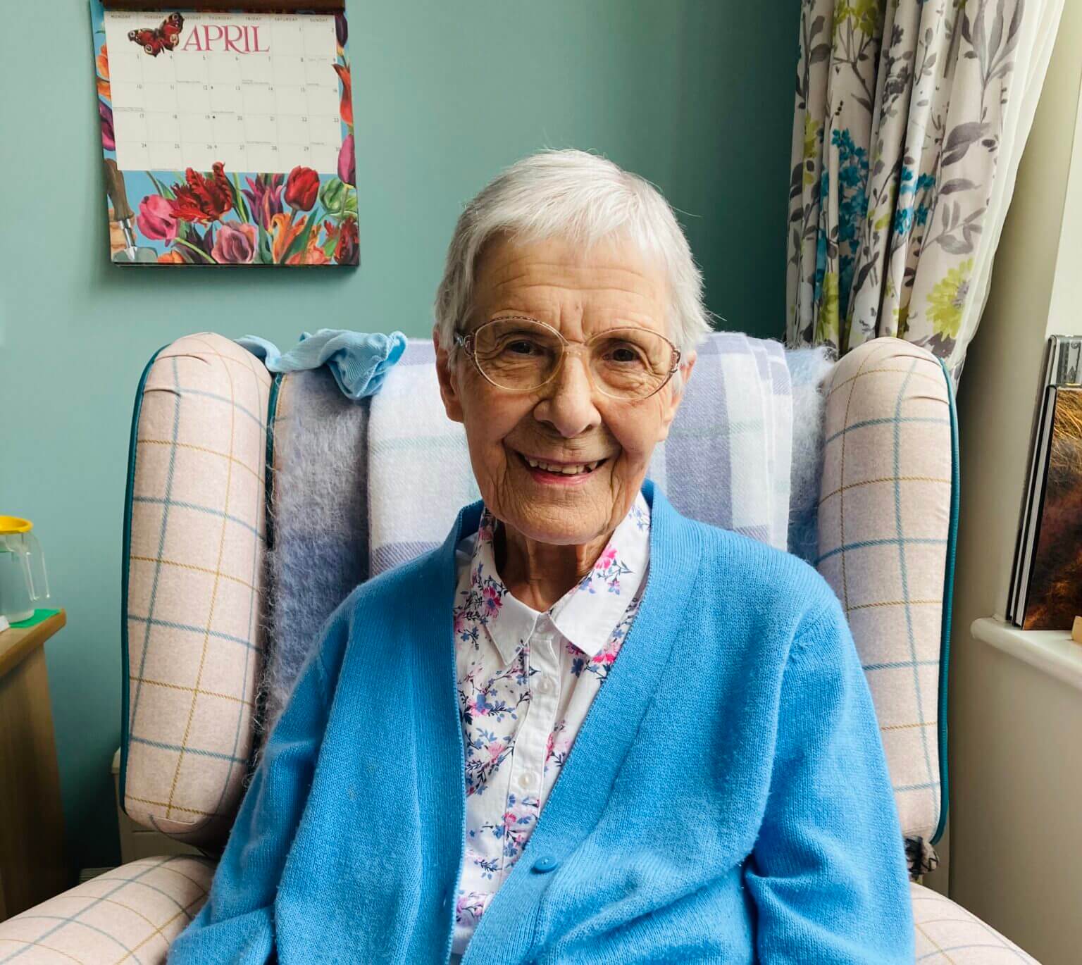 Settling into a care home | Tips on making the move easier